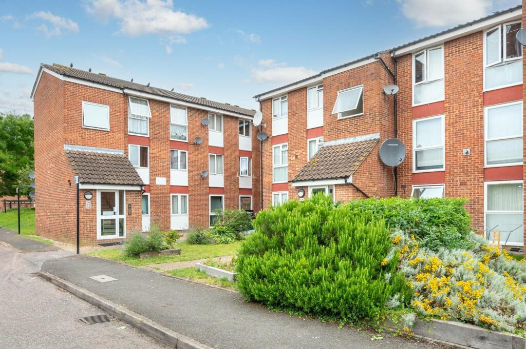 Harrow, HA3 2 bed flat - £300,000