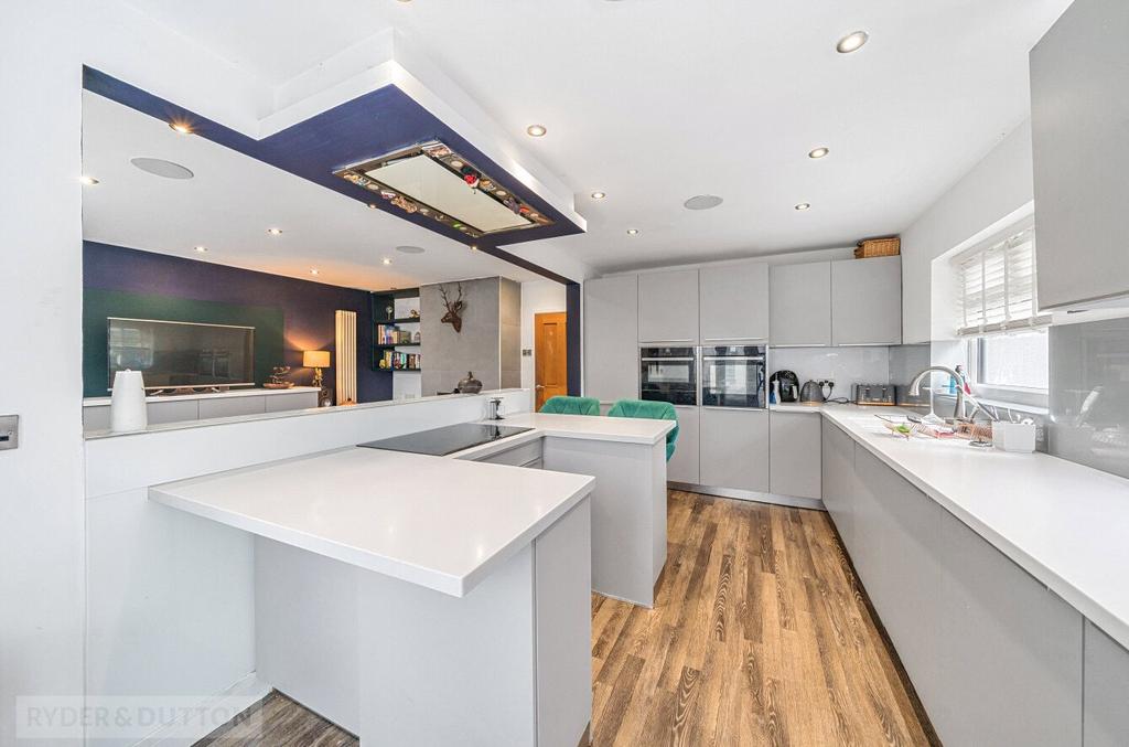 Werneth Road, Glossop, Derbyshire, SK13 4 bed detached house for sale ...