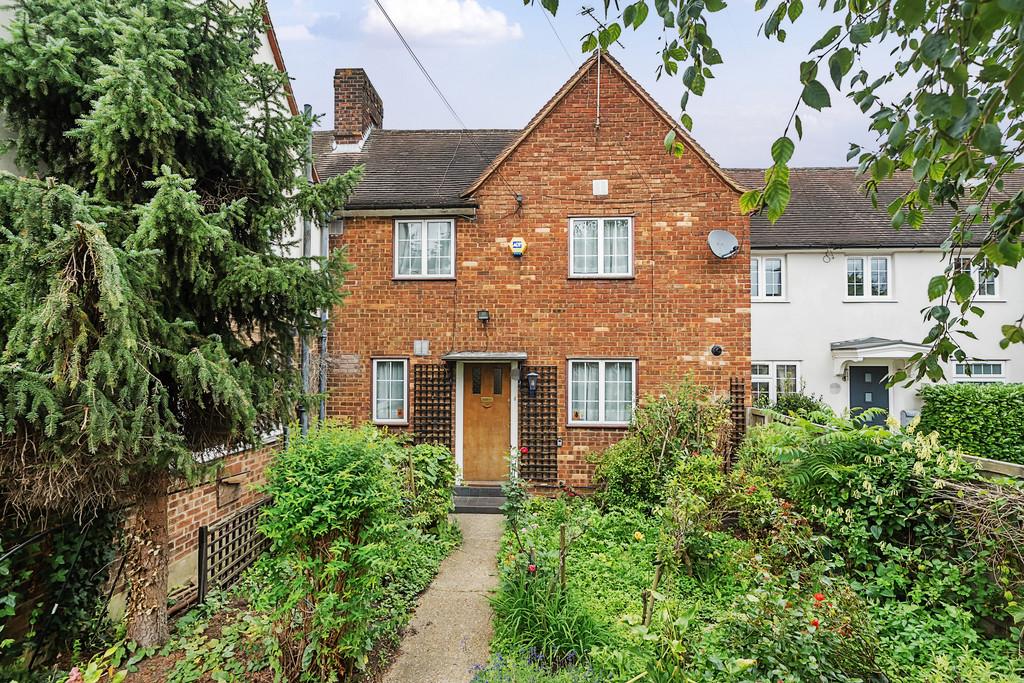 Merebank Lane, Waddon 3 bed terraced house - £400,000