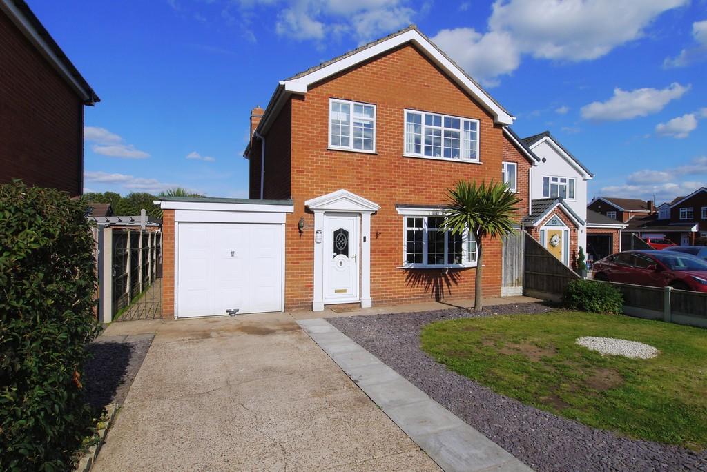 Harvey Close, Doncaster DN9 3 bed detached house - £289,000