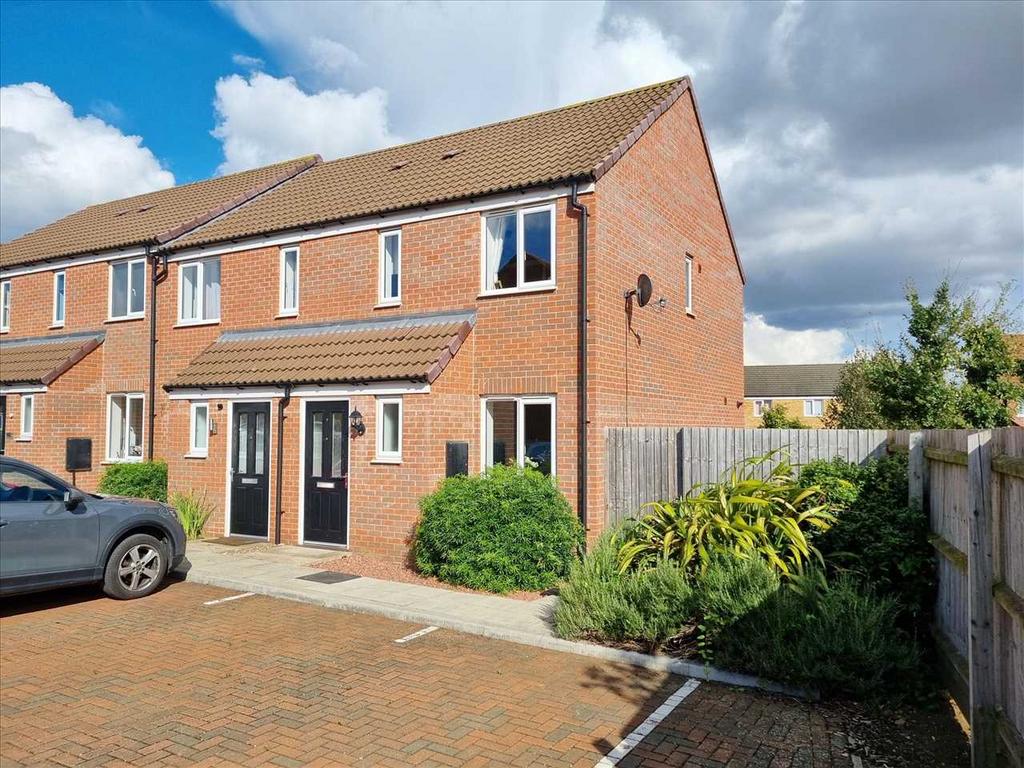 Sleaford NG34 2 bed end of terrace house - £165,000