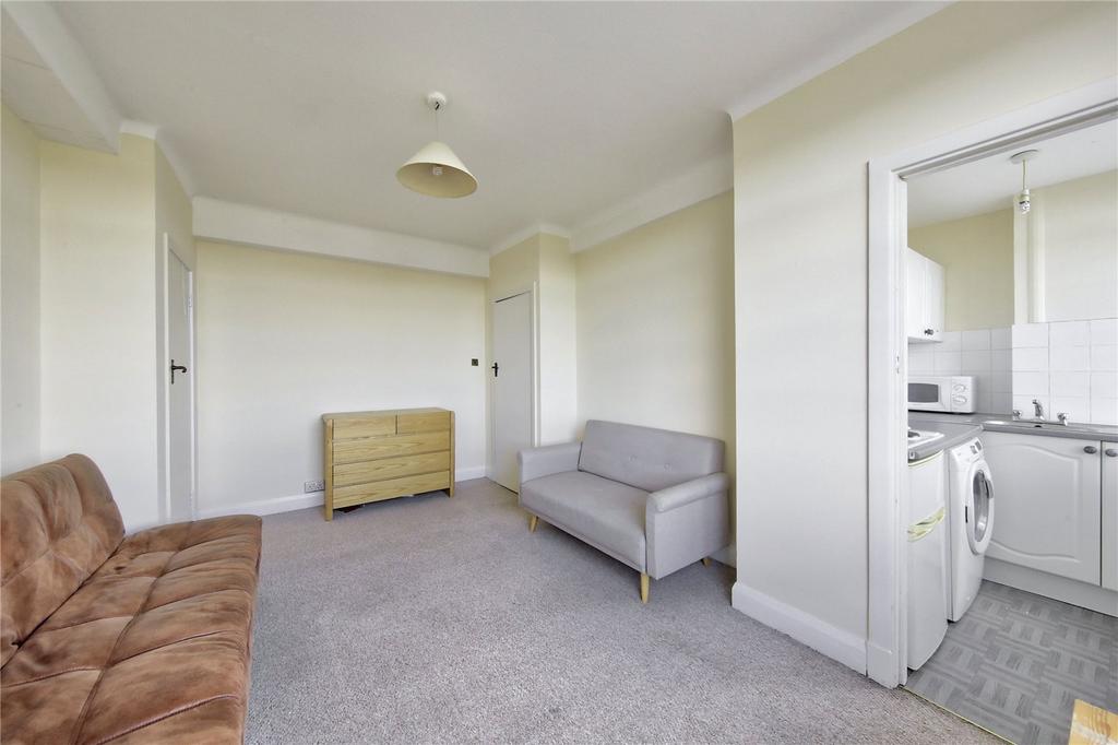 Du Cane Court, SW17 1 bed property - £1,250 pcm (£288 pw)