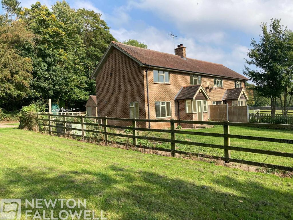 Worksop Manor, Worksop S80 3 bed semi-detached house - £895 pcm (£207 pw)