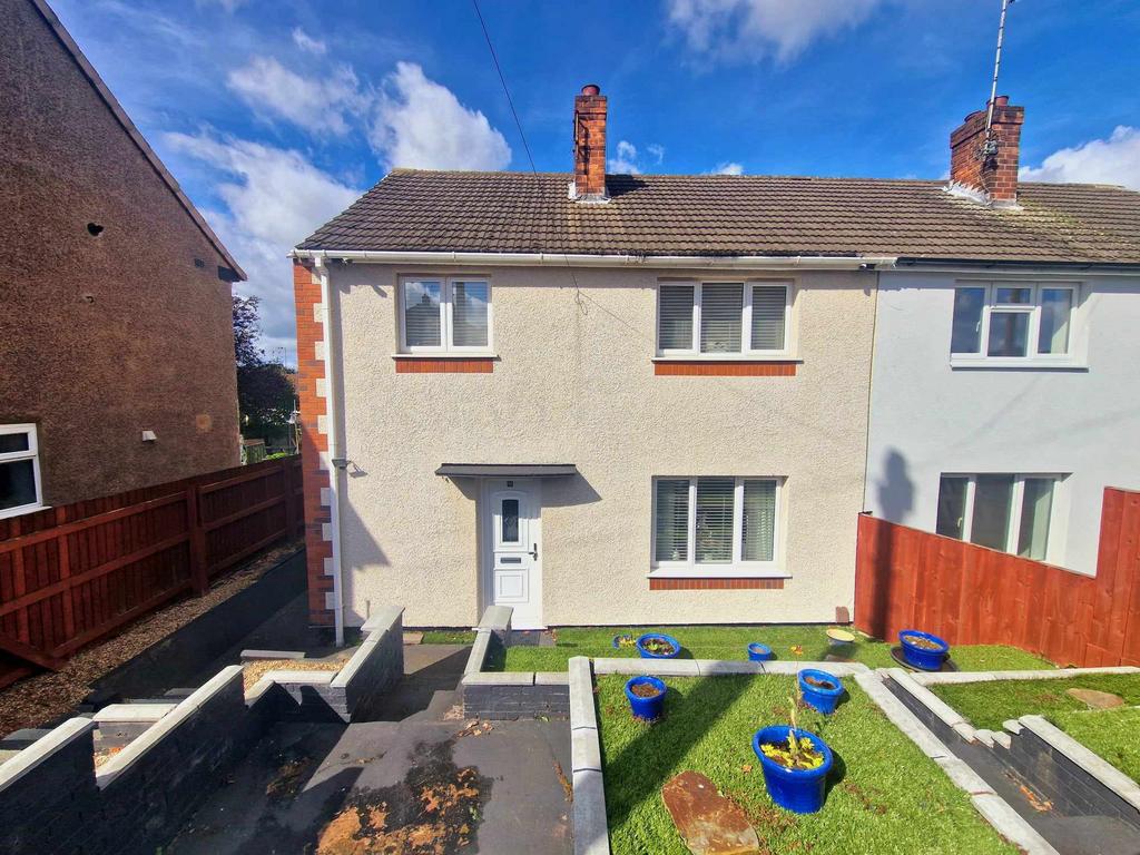 Whitgreave Lane, Rugeley. WS15 1NG 4 bed semi-detached house - £195,000