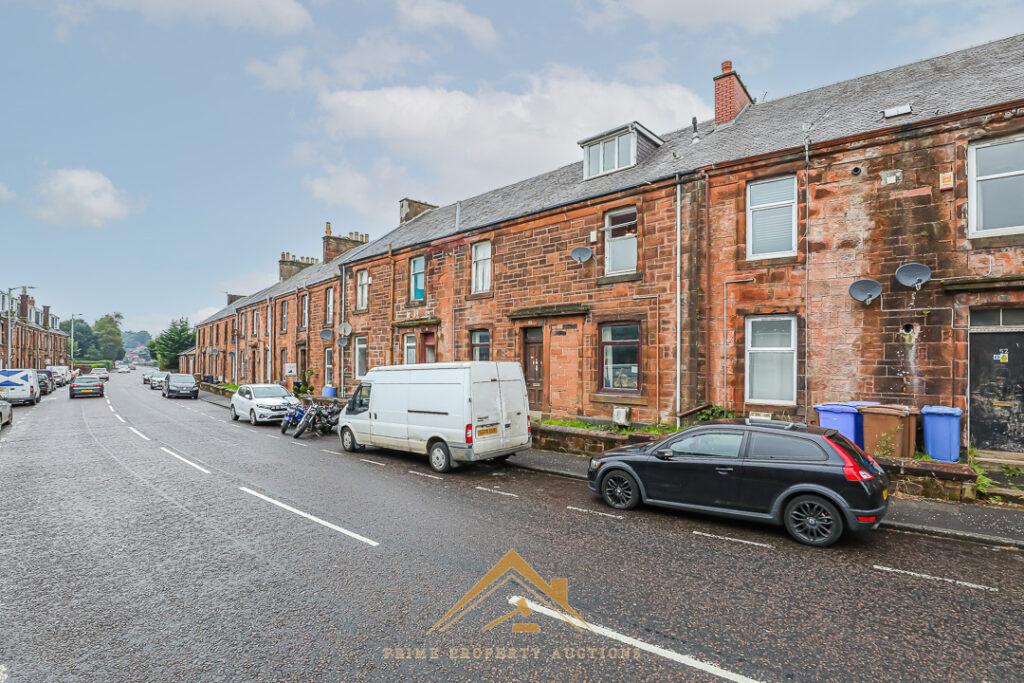 Loudoun Road 1/2, Newmilns KA16 2 bed flat - £30,000
