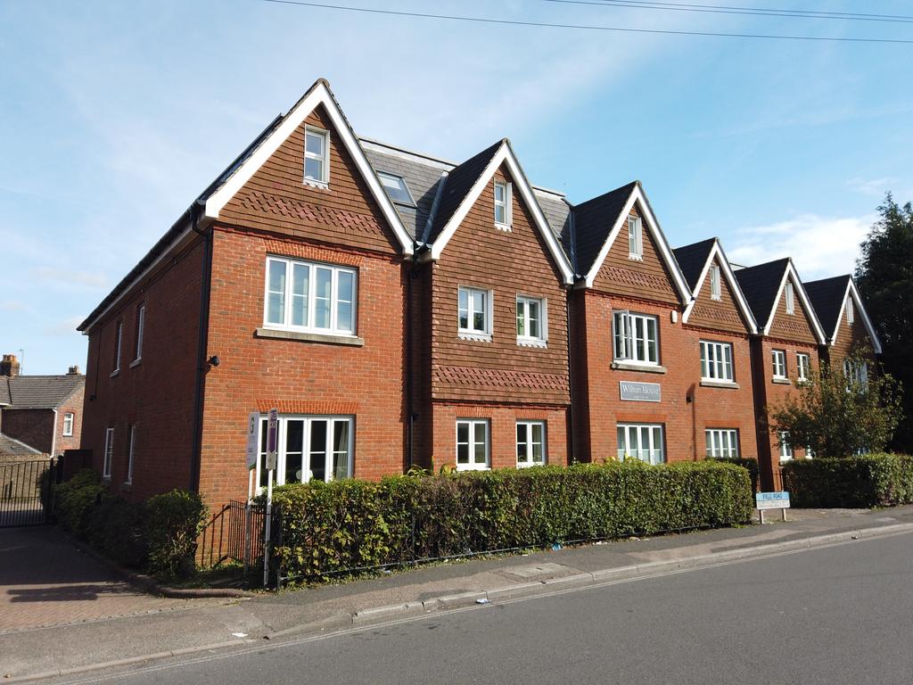 Wilton House, West Green 2 bed flat - £1,500 pcm (£346 pw)