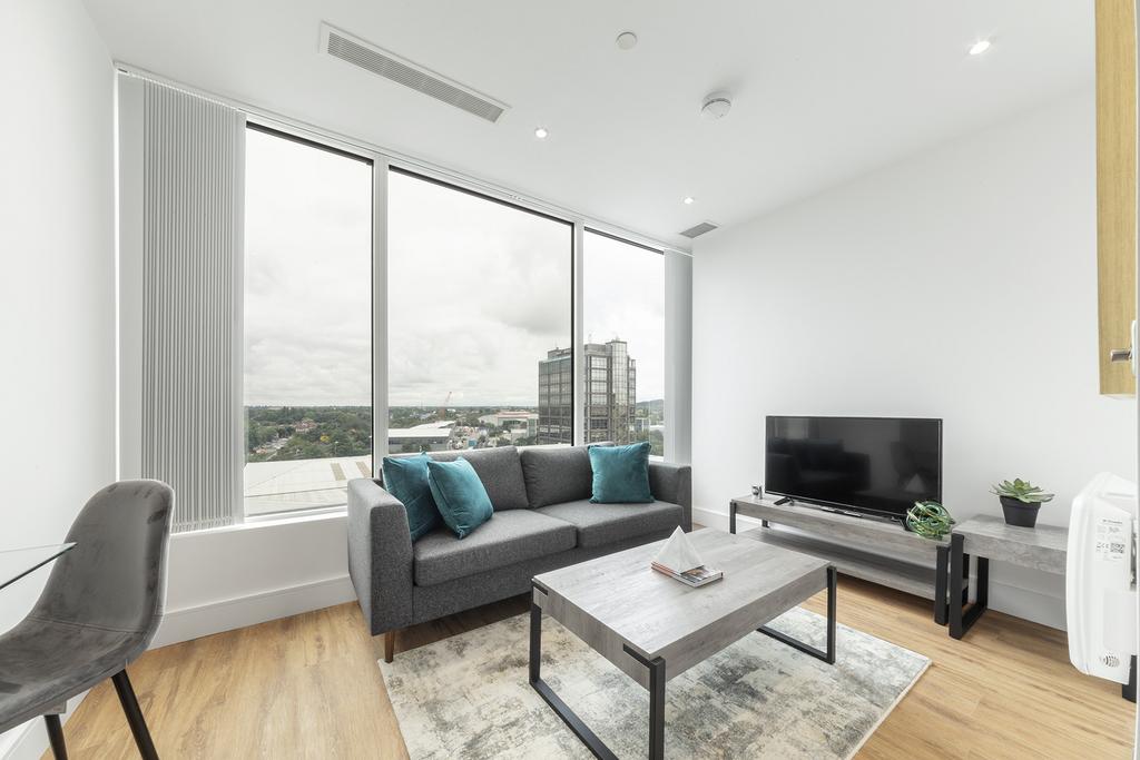 West Gate, London W5 Studio - £1,500 pcm (£346 pw)
