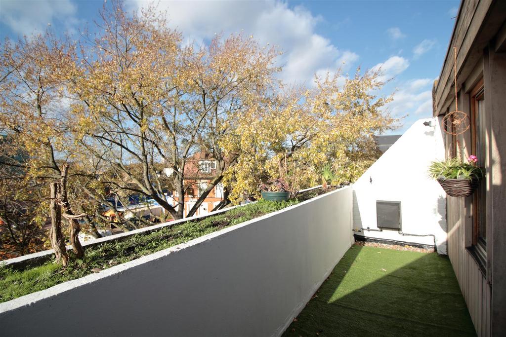 Holles House, London SW9 1 bed flat - £1,600 pcm (£369 pw)