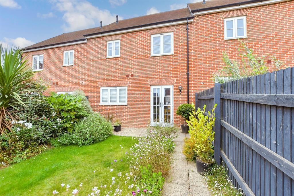 Merlin Avenue, Whitfield, Dover, Kent 2 bed semi-detached house - £280,000