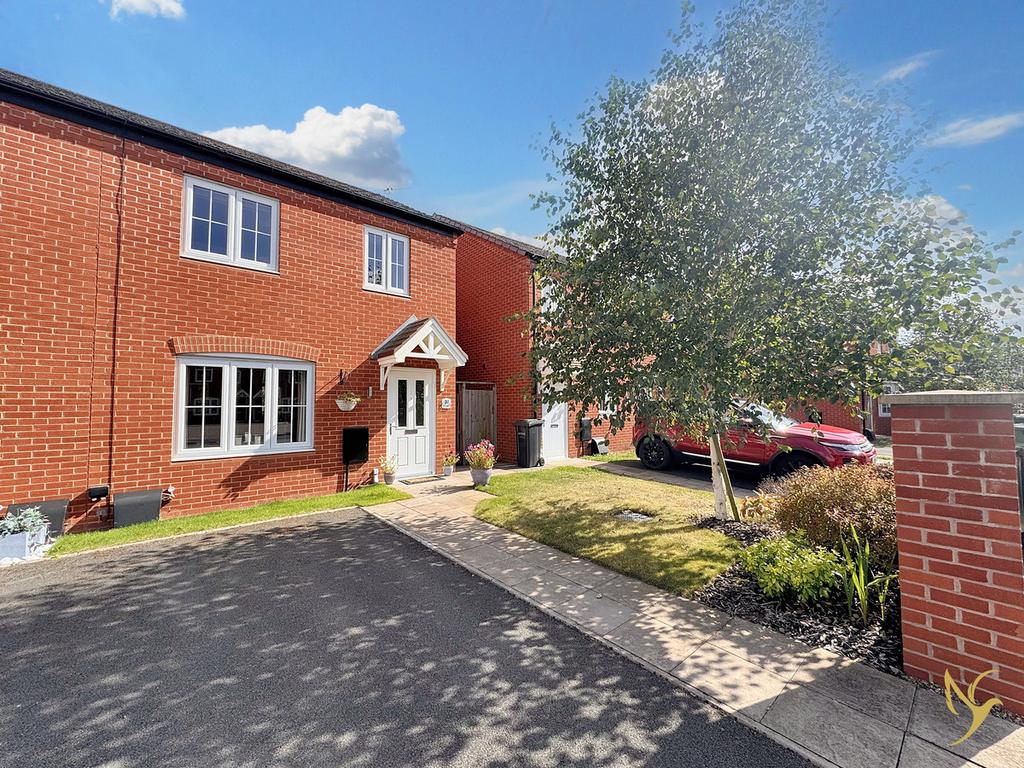 Worcester WR3 2 bed semi-detached house - £210,000