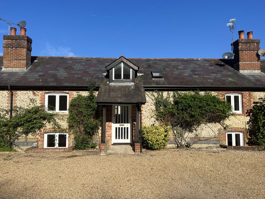 East Meon, Petersfield, Hampshire, GU32 3 bed terraced house - £2,400 ...