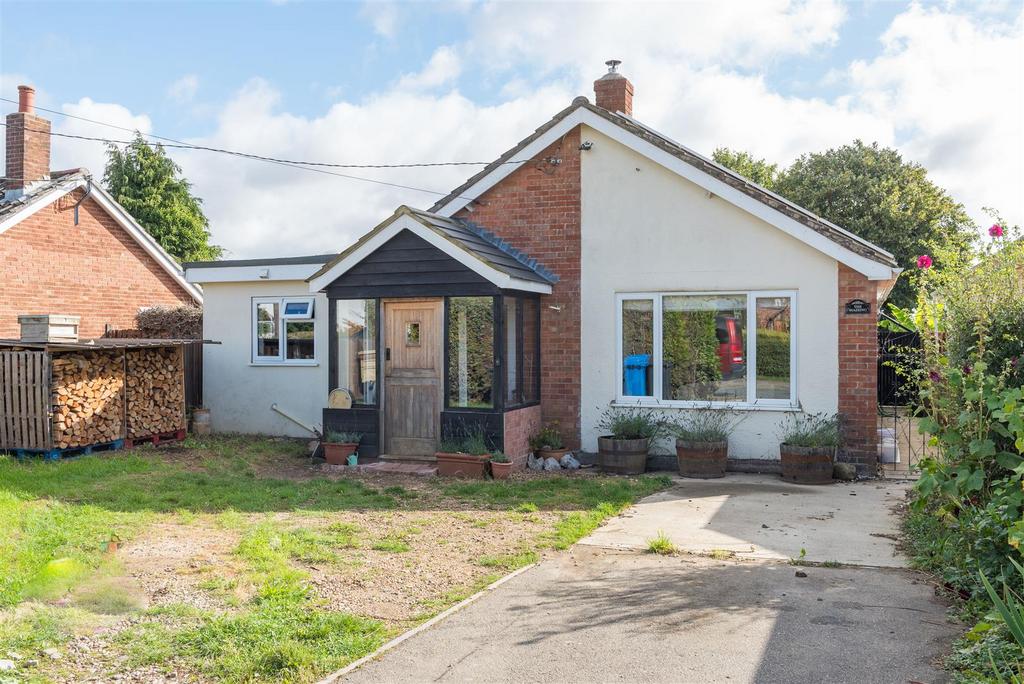 The Massing, Crowcroft Road, Nedging Tye 3 bed detached bungalow - £365,000