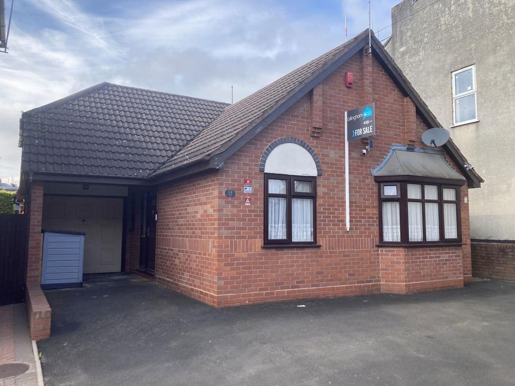 Castleton Street, Dudley DY2 2 bed detached bungalow - £260,000