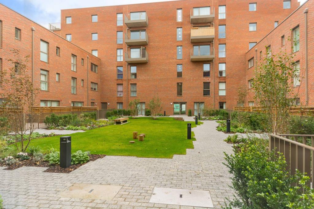 Harrow View, Headstone, Harrow, HA1 1 bed flat - £1,600 pcm (£369 pw)