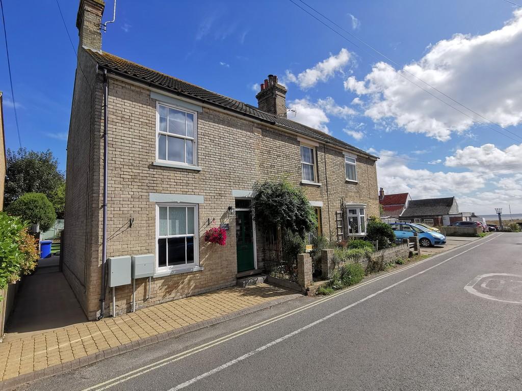 Church Road, Kessingland, Lowestoft 2 bed cottage - £245,000