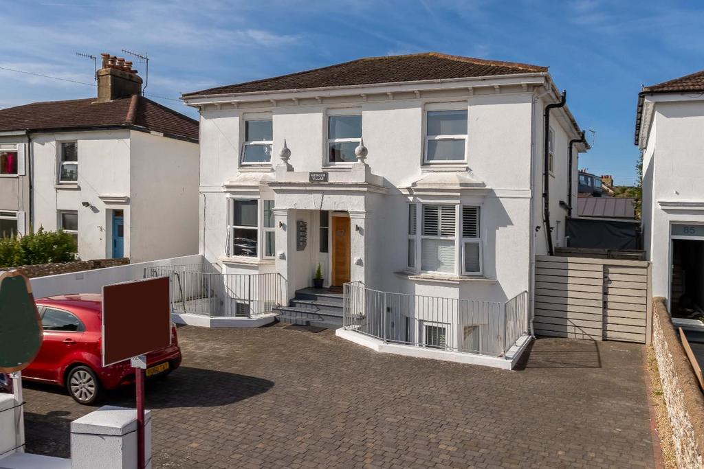 Abinger Road, Portslade, Brighton 1 bed apartment - £240,000