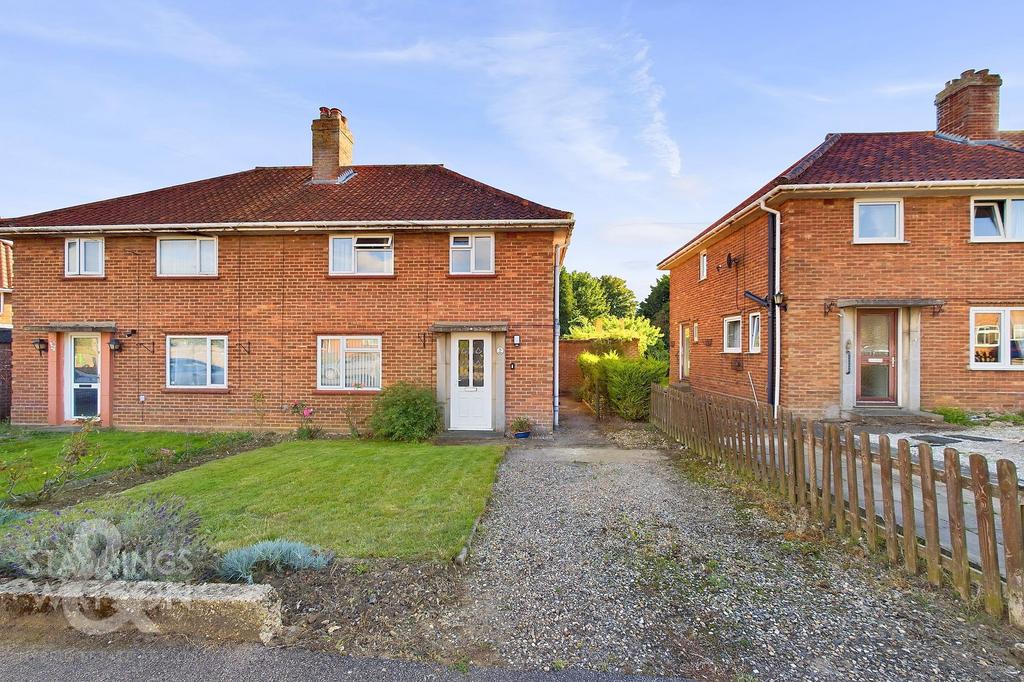 Ethel Gooch Road, Wymondham 3 bed semi-detached house - £275,000