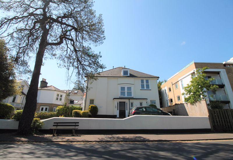 Surrey Road, Bournemouth BH4 1 bed apartment - £169,950