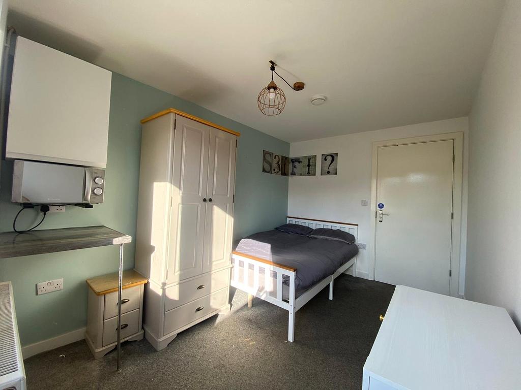 Colliery Road, Swadlincote DE11 1 bed in a house share - £425 pcm (£98 pw)