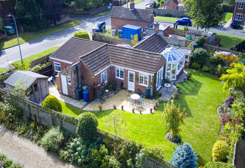 Woodside, Market Rasen, Lincolnshire 2 bed detached bungalow for sale ...