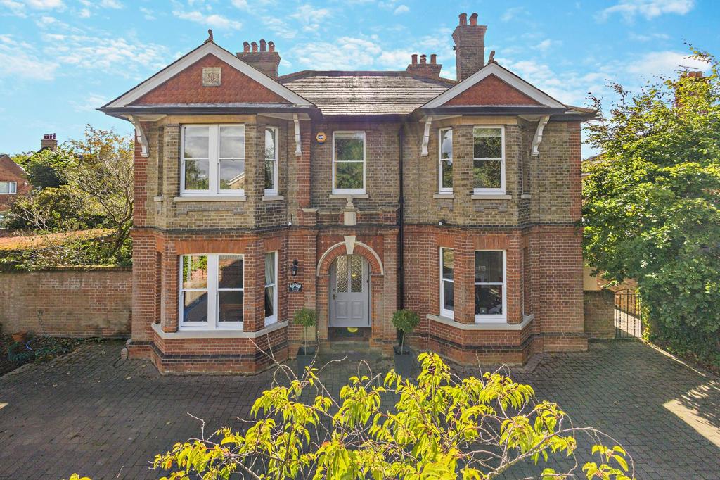 Springfield Road, Chelmsford 5 bed detached house - £1,675,000