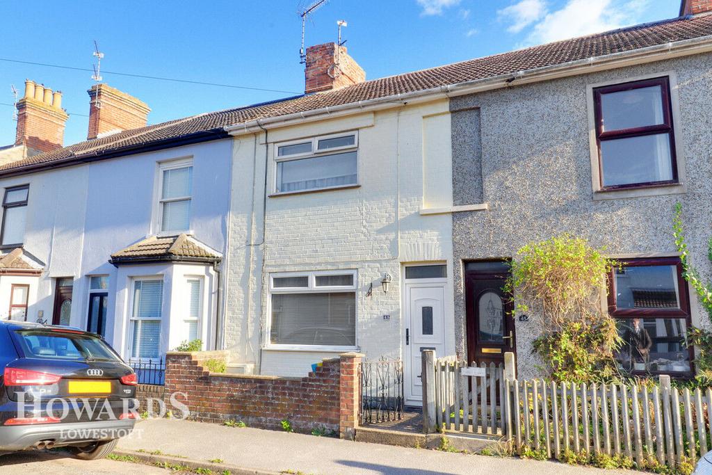 St Georges Road, Lowestoft 3 bed terraced house - £200,000
