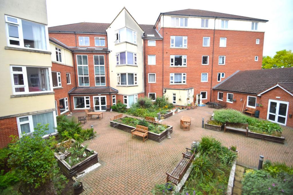 Northampton Avenue, Slough... 1 bed apartment for sale - £115,000