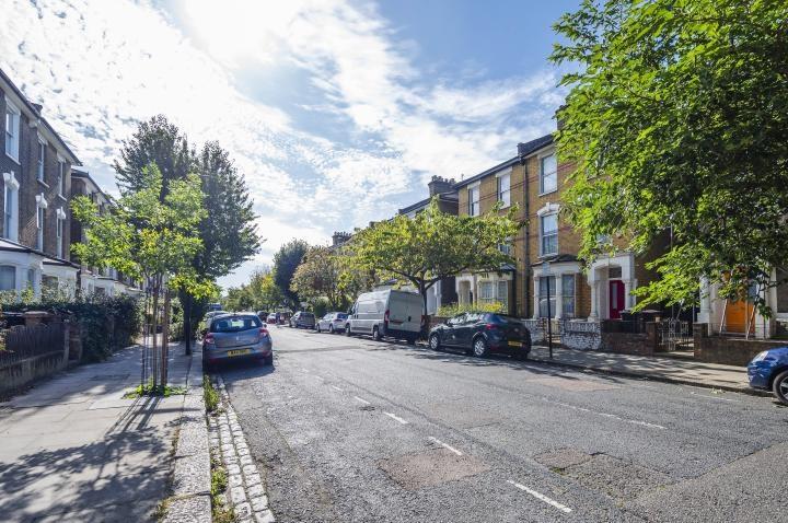 Wilberforce Road, London, N4 2SR 6 bed semi-detached house - £1,700,000
