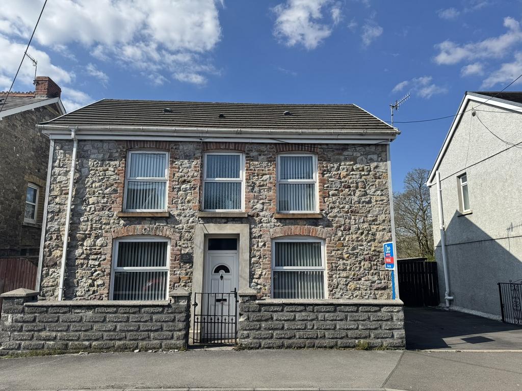 New Road, Ystradowen, Swansea. 4 bed detached house for sale - £265,000