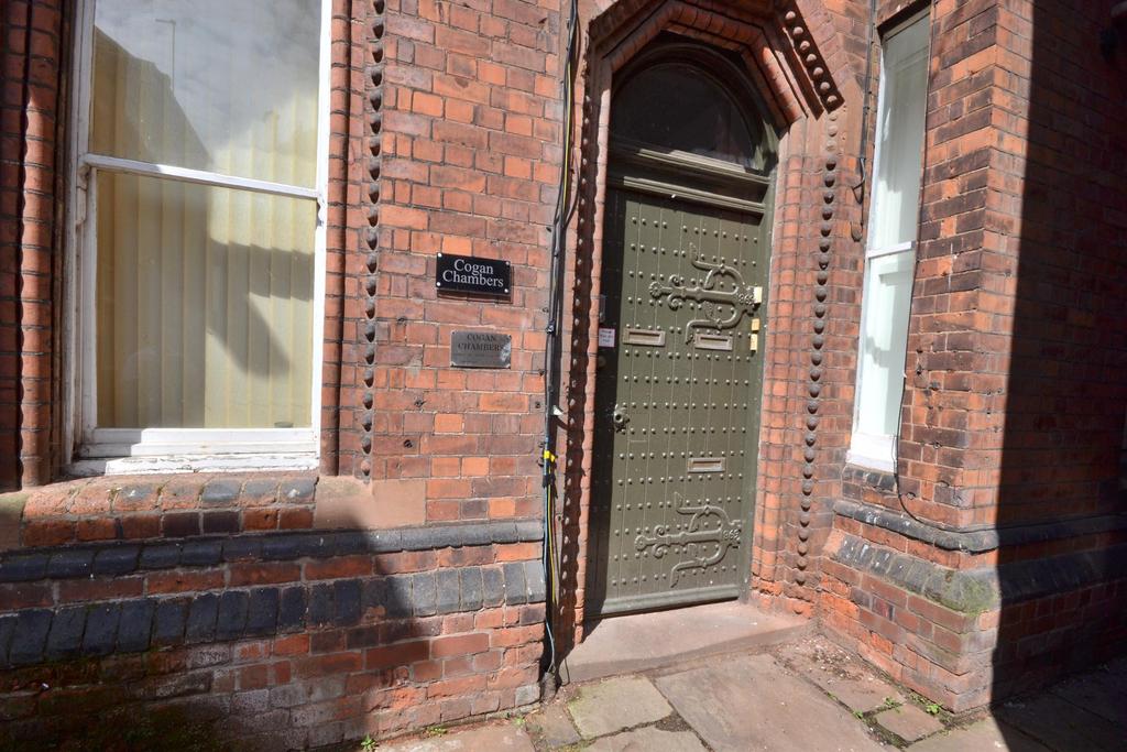 Exchange Court, Hull HU1 1 bed flat - £495 pcm (£114 pw)