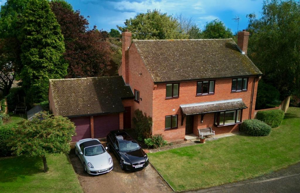 The Pightle, Oving 4 bed detached house - £700,000