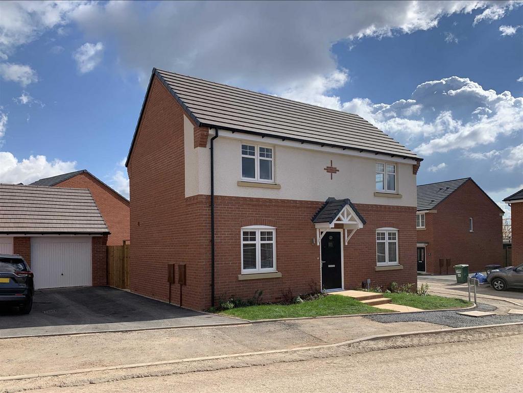 Gwilt Drive, Tudor Park Oteley Road... 4 bed detached house - £1,500 ...