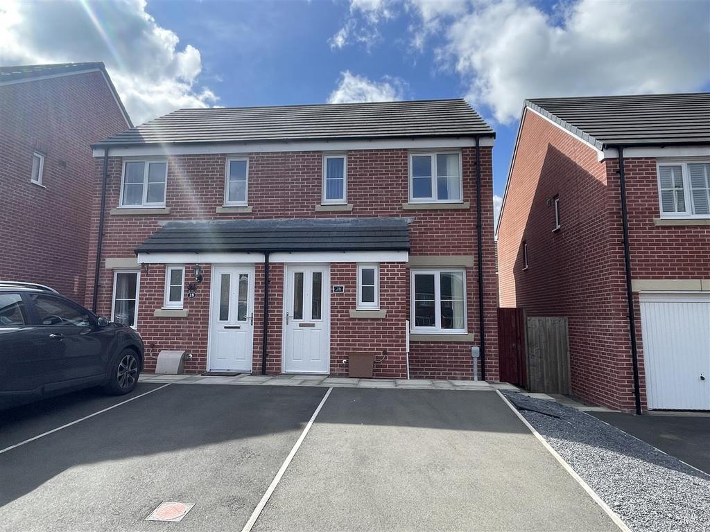 Ffordd Y Glowyr, Carway, Kidwelly 2 bed semi-detached house - £155,995