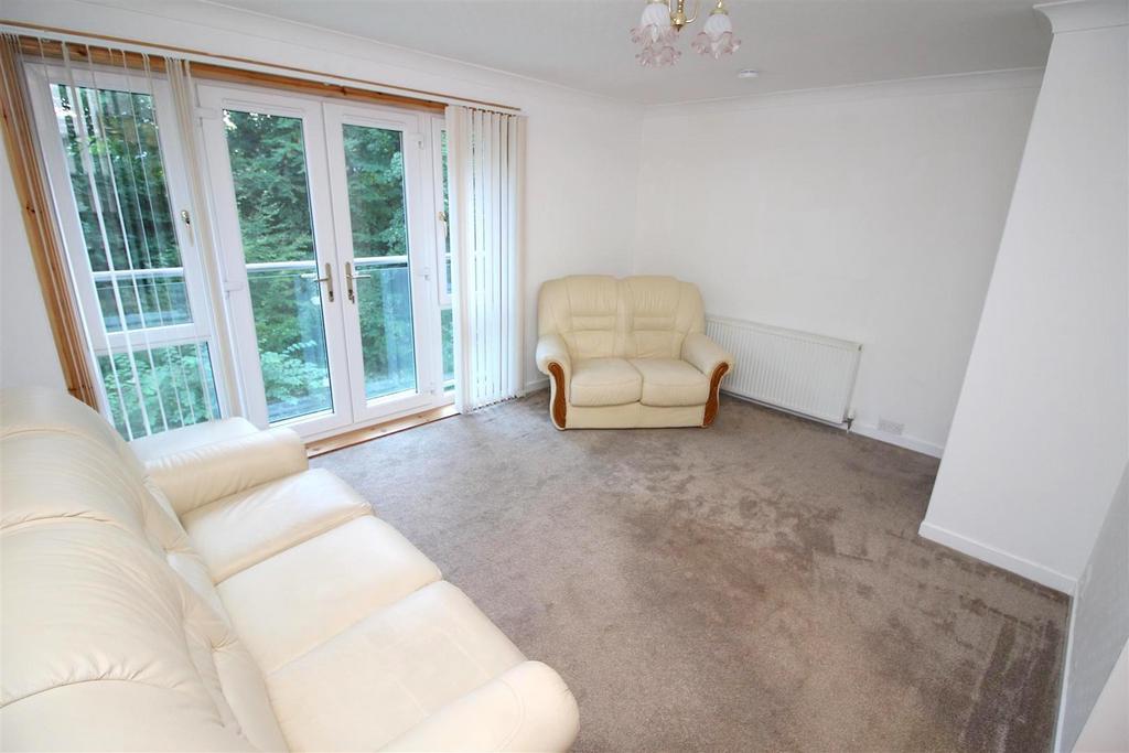 Main Street, Inverkip PA16 1 bed flat - £64,000
