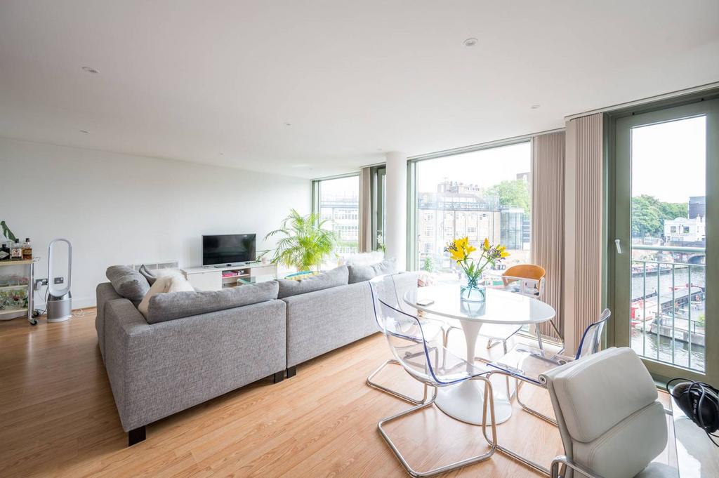 Graham Street, Angel, London, N1 2 bed flat for sale - £850,000