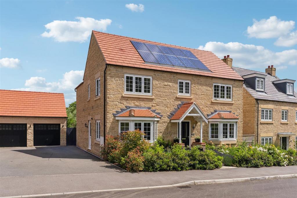 Osier Way, Olney 4 bed detached house for sale - £675,000