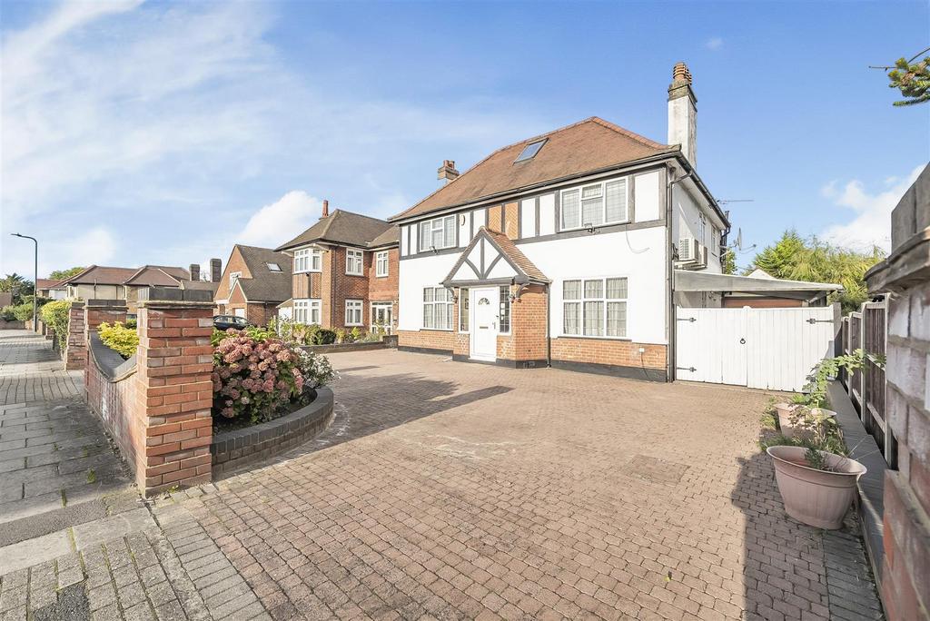 Mount Drive, Wembley Park 5 bed detached house for sale - £1,370,000