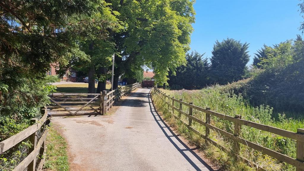 Envilles Barns, Little Laver, Ongar 4 bed house for sale - £850,000