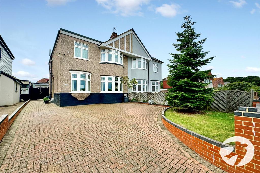 Bellegrove Road, Welling, Kent, DA16 4 bed semi-detached house - £625,000