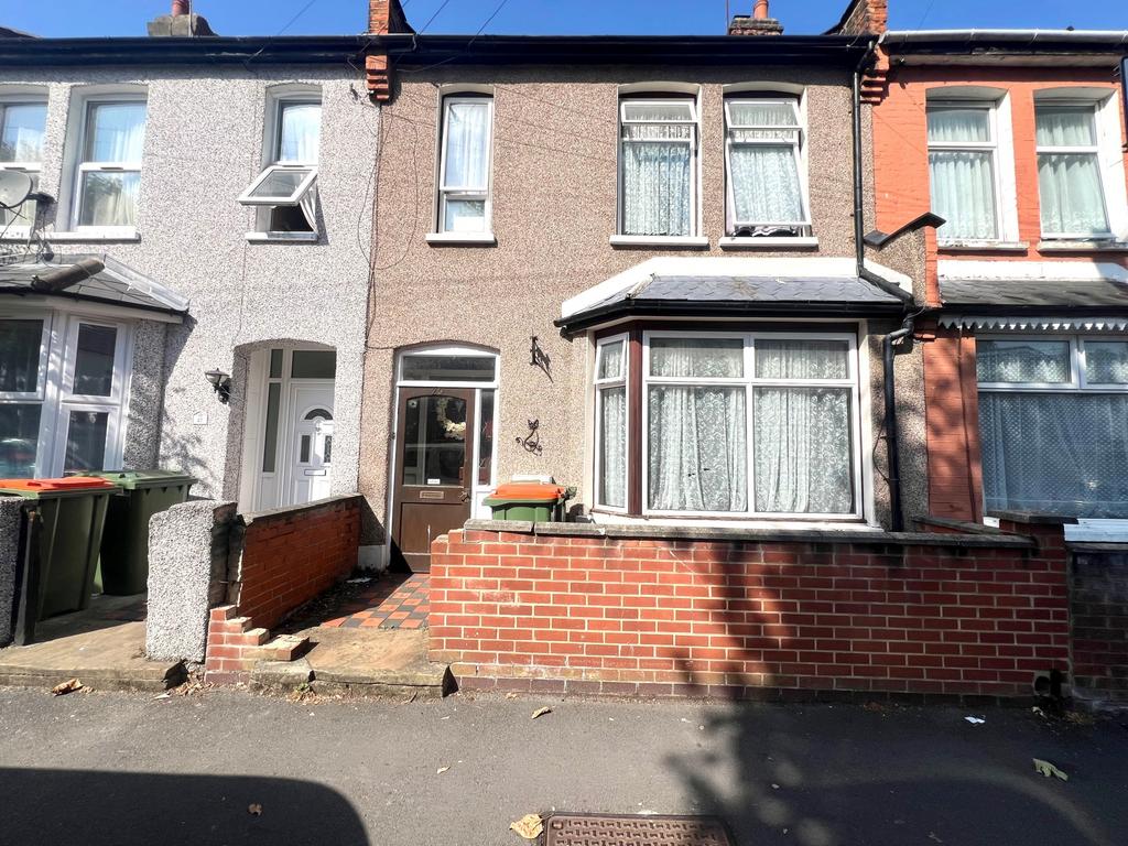 Stevenage Road, London E6 3 bed house for sale - £500,000