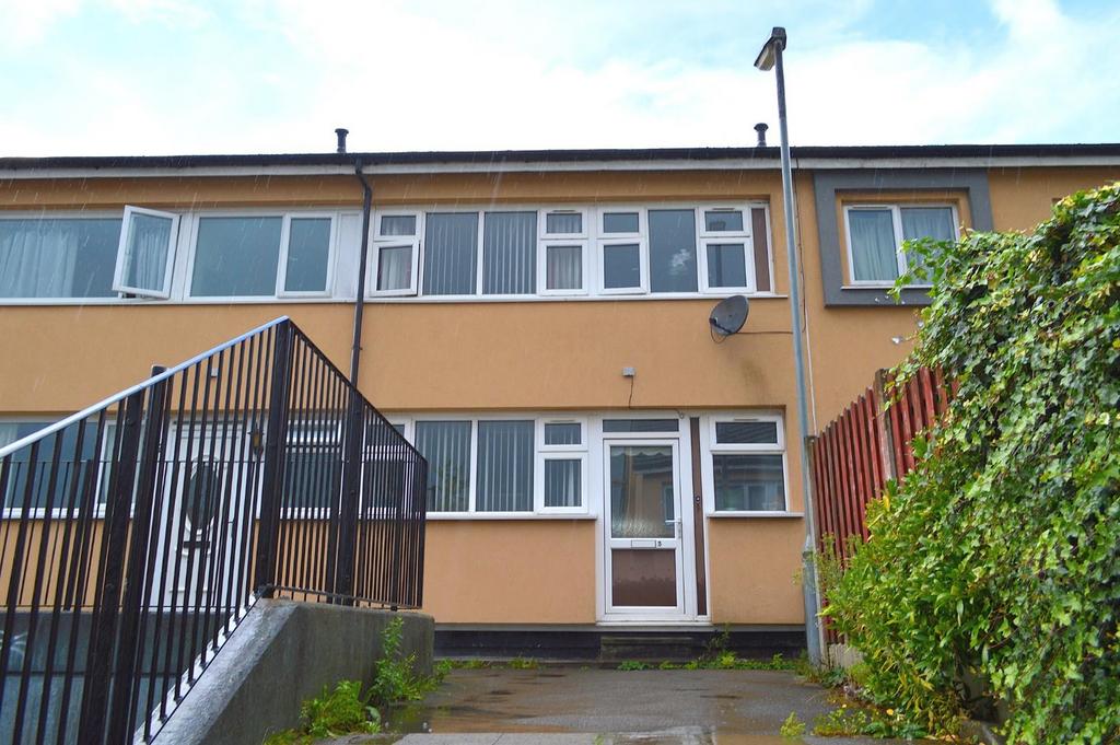 Ammon Wrigley Close, Oldham 3 bed terraced house - £92,000