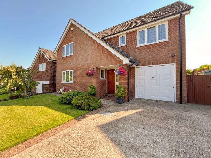 Tudor Way, Congleton 4 bed detached house - £500,000