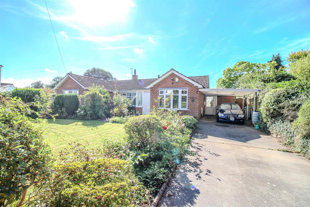 Main Street, Epperstone 2 bed detached bungalow - £1,400 pcm (£323 pw)