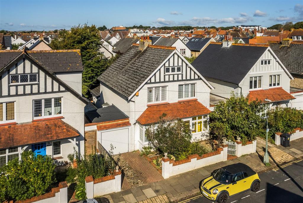Modena Road, Hove 3 bed detached house for sale - £950,000