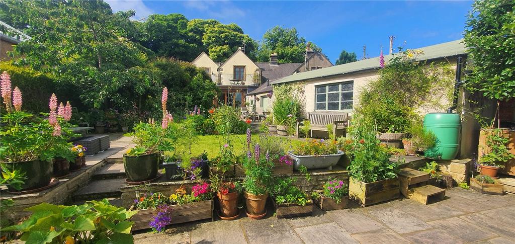 Harmby Road, Leyburn, DL8 3 bed semi-detached house - £350,000