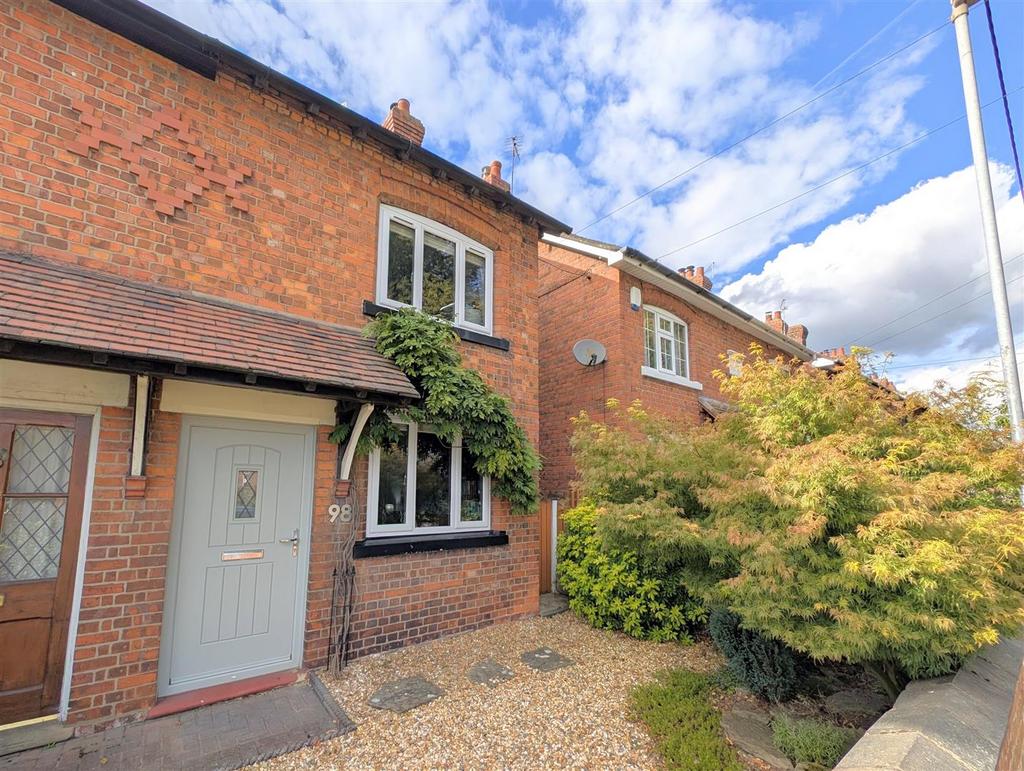 Hassall Road, Sandbach 2 bed semi-detached house - £265,000