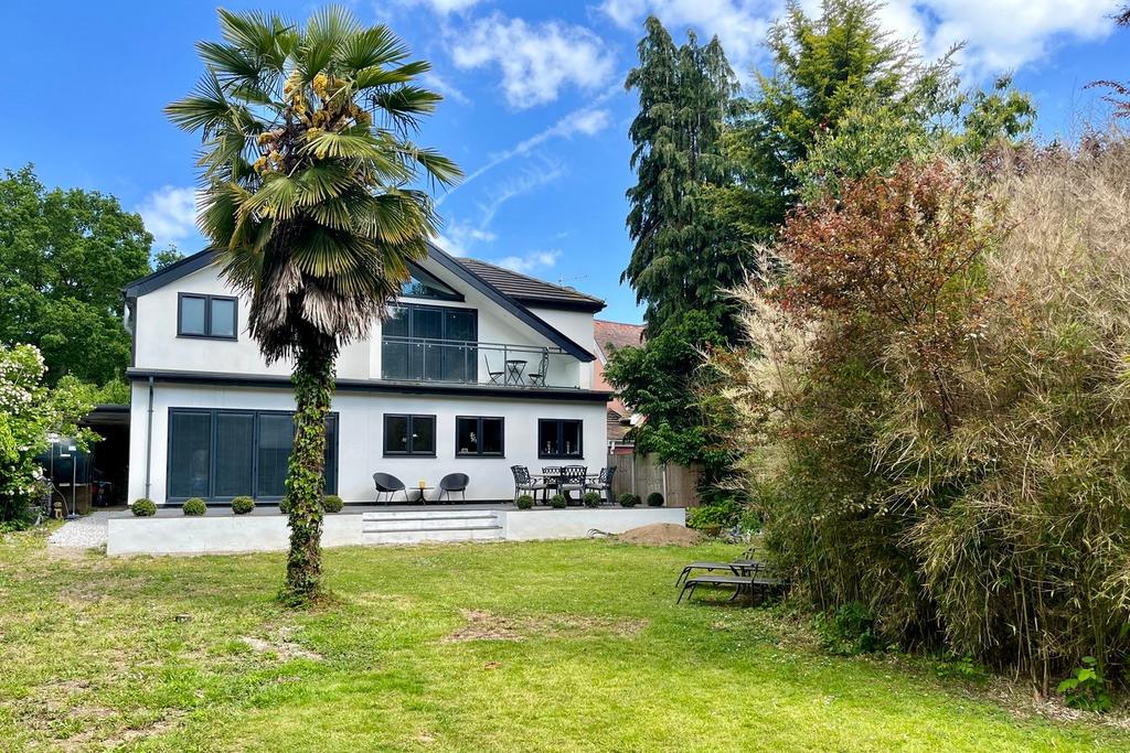 Southend Road, Howe Green CM2 4 bed detached house for sale - £825,000