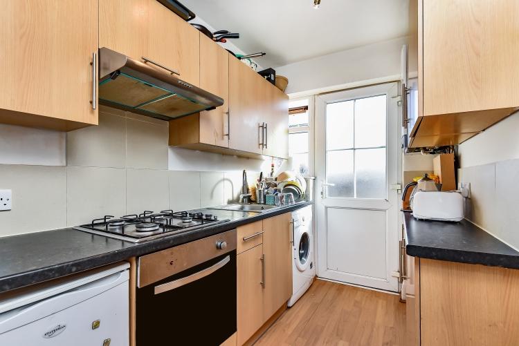 Peckham Rye London SE15 2 bed apartment - £1,400 pcm (£323 pw)
