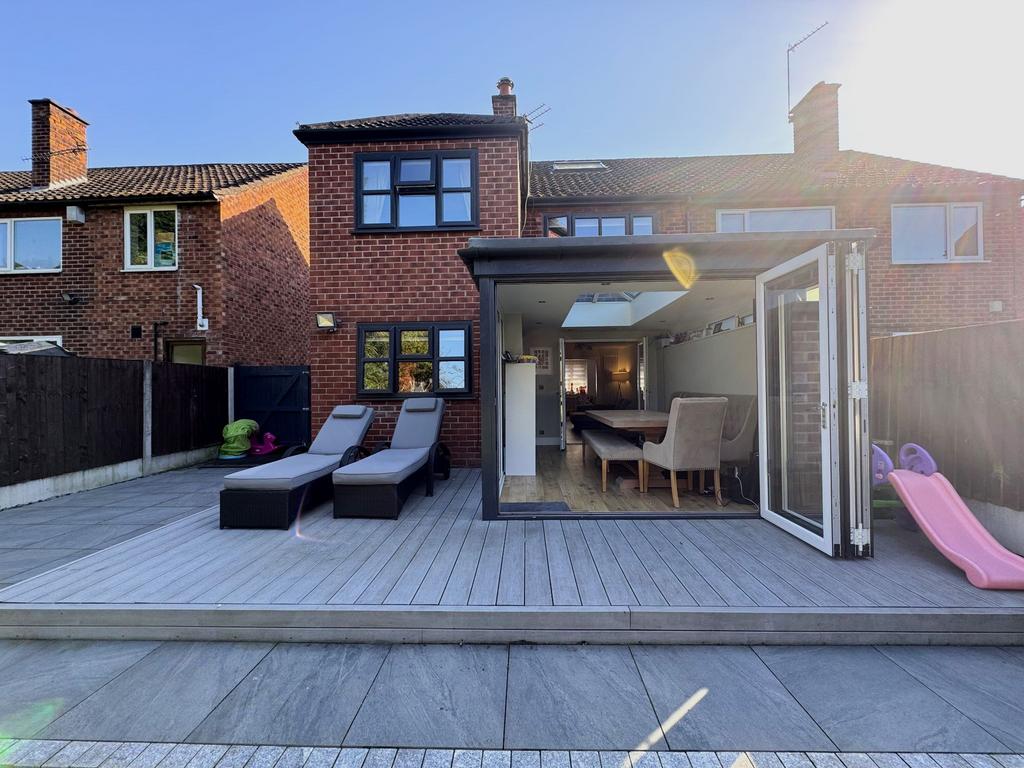 Biddall Drive, Baguley, Manchester, M23 3 bed semi-detached house - £ ...