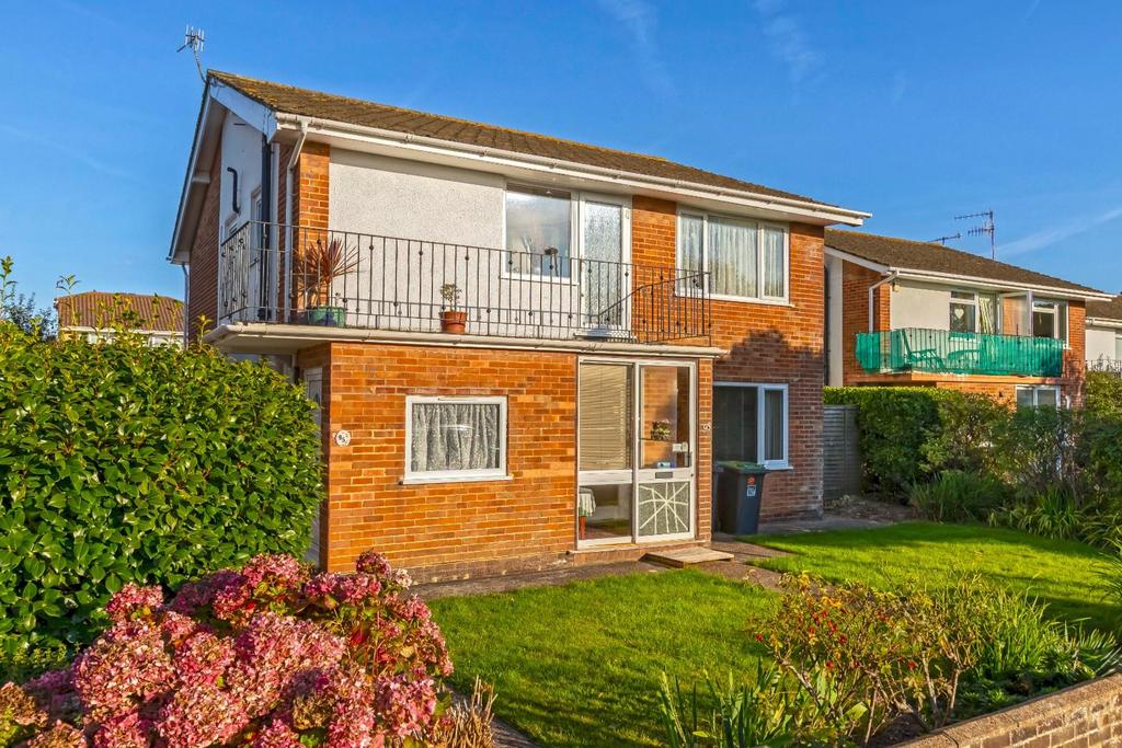 Ingleside Crescent, Lancing 2 bed flat - £275,000